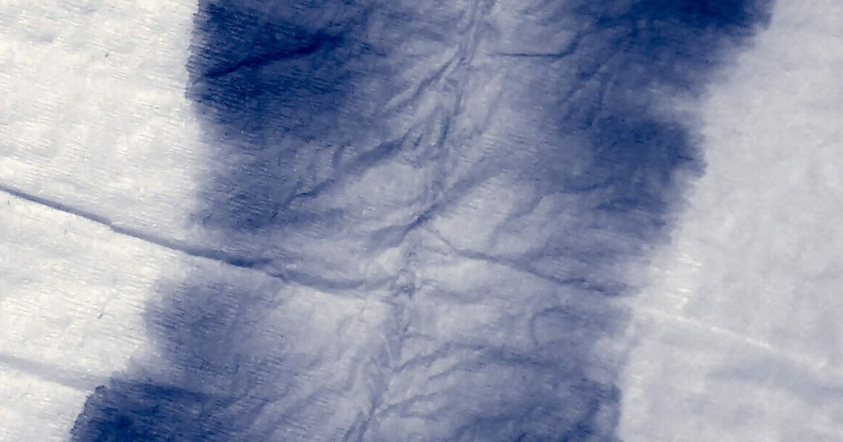 What is bleed through definition | Labelplanet